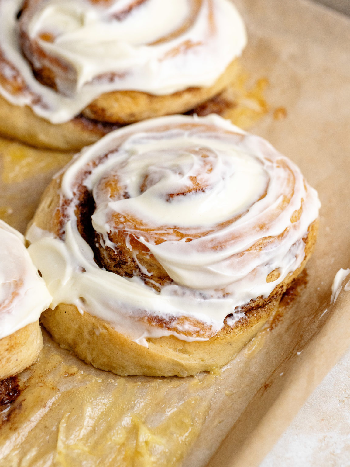 Giant Cinnamon Rolls (Soft, Gooey Tangzhong Milk Bread Rolls) - Julie ...